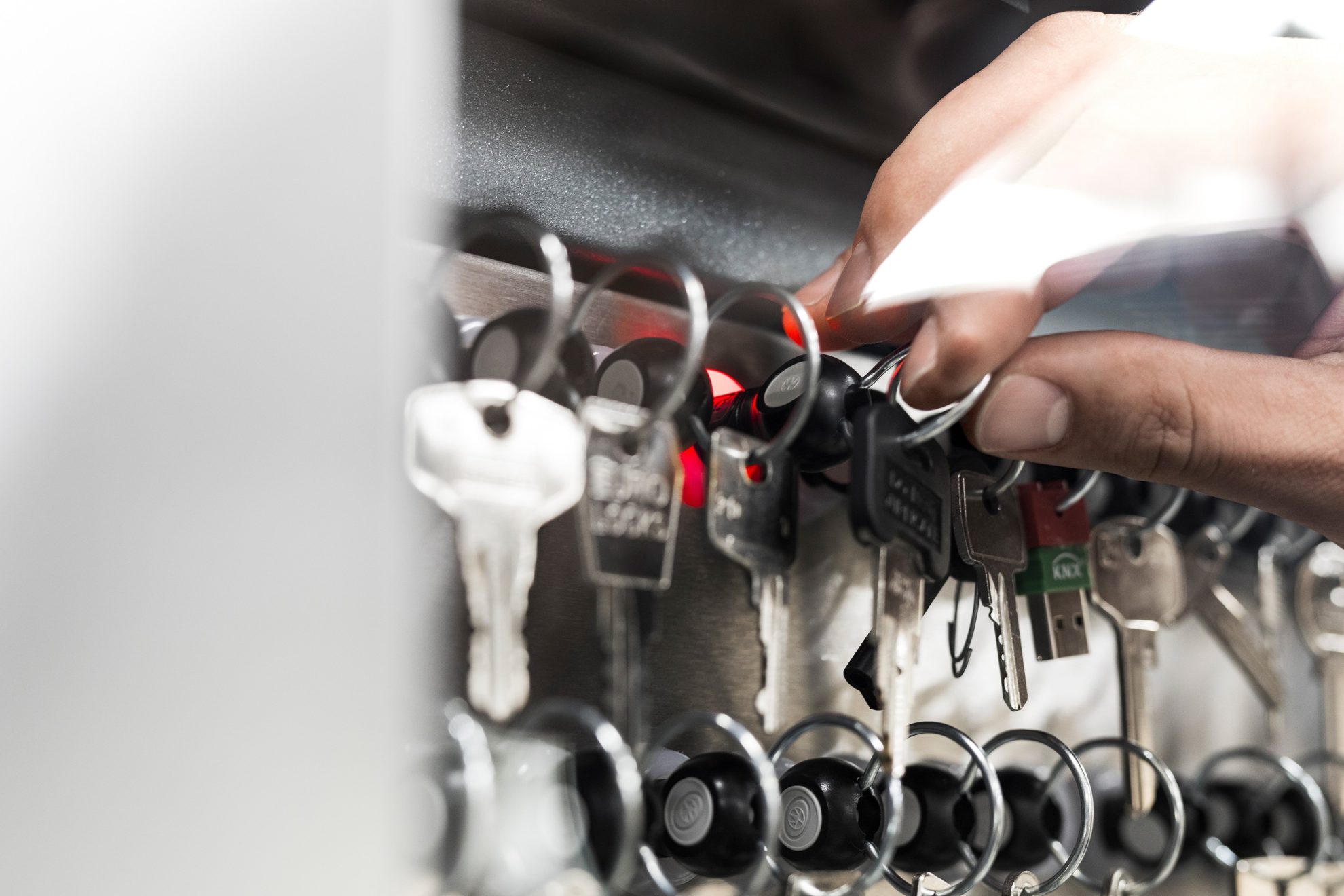 Lic Shing Engineering 力成工程(香港)有限公司